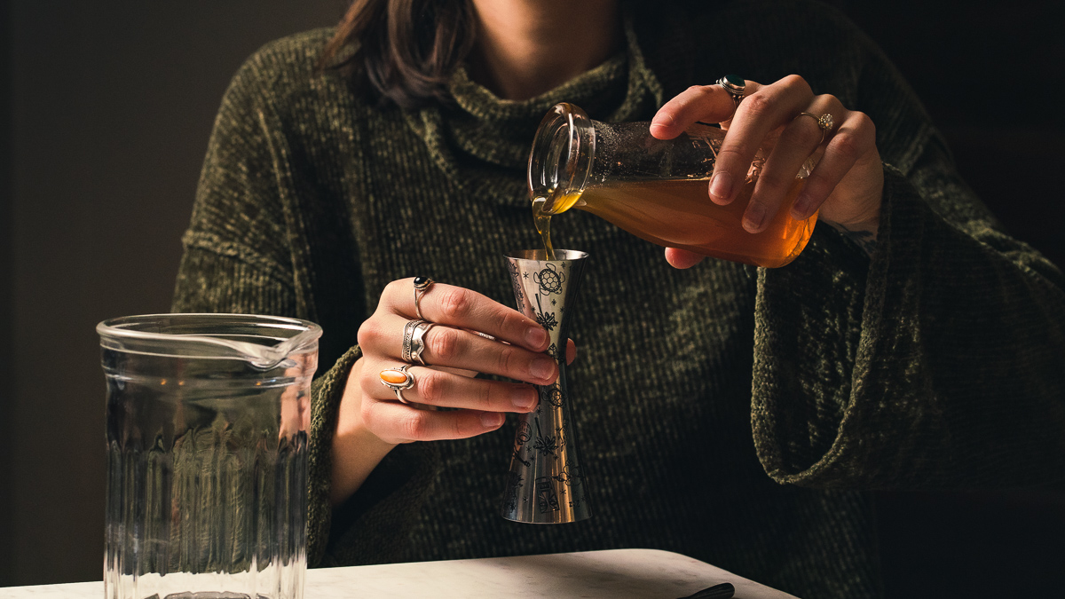 Make Your Own Easy Honey Syrup for Tantalizing Cocktails